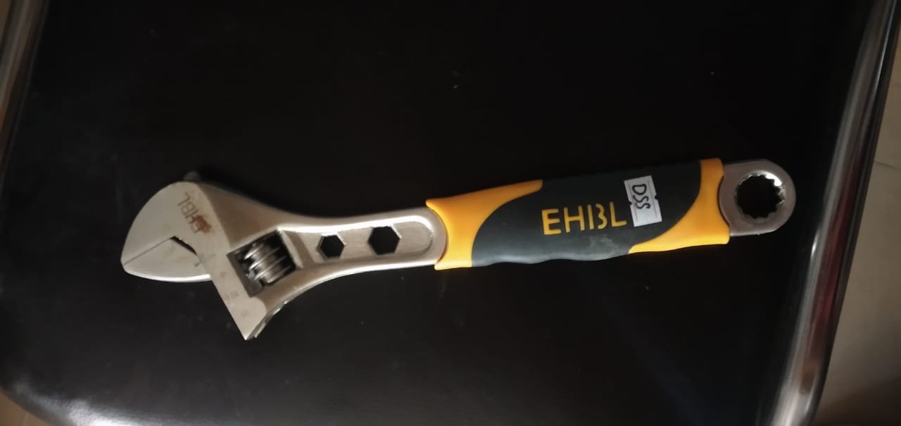 Selai Wrench 10" - ConstructionMart