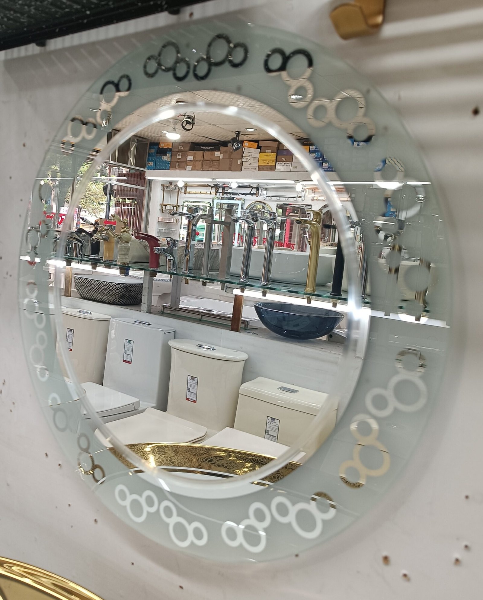 Cristal Mirror - ConstructionMart