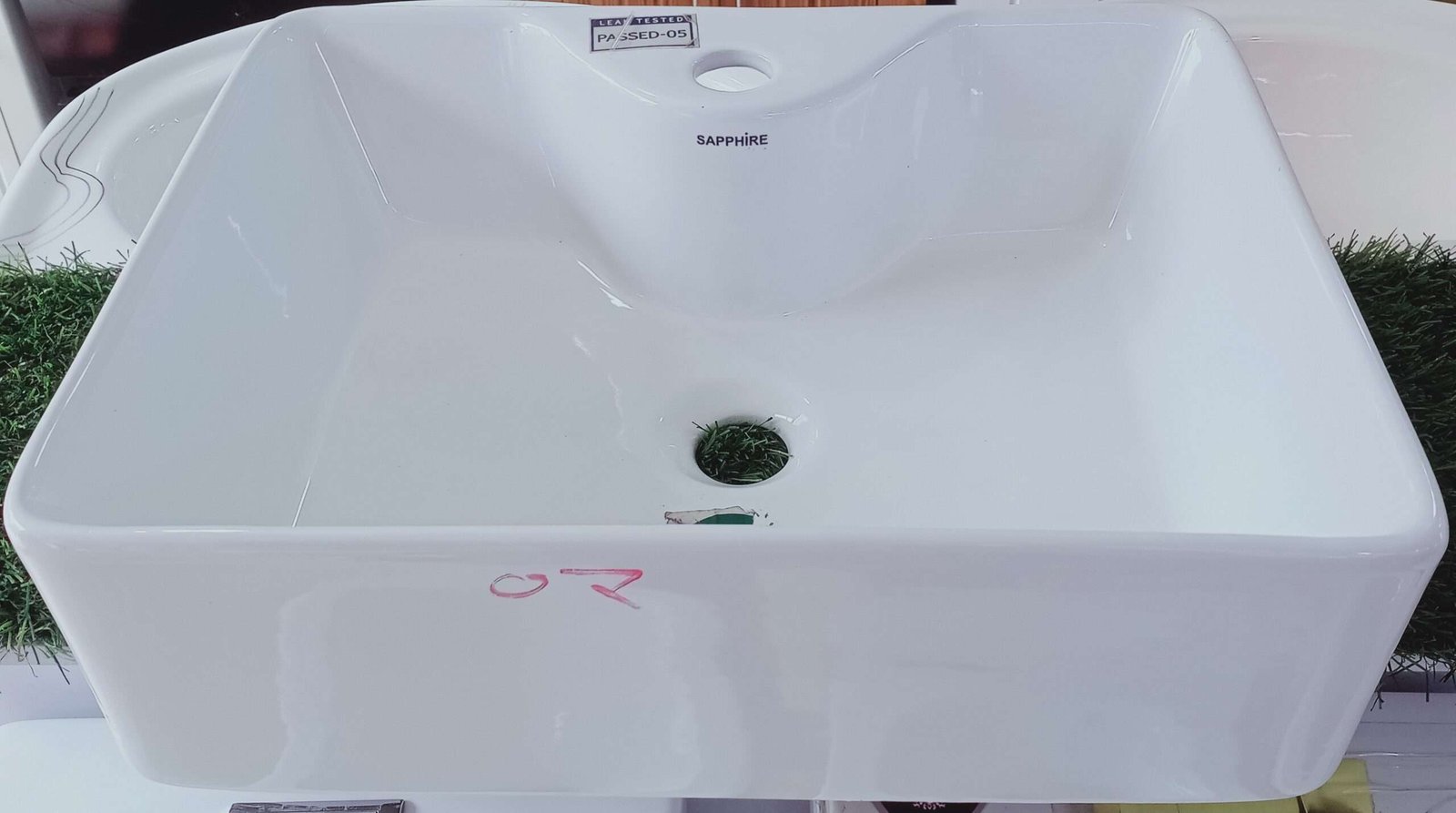 SAPPHIRE SQUARE TOP BASIN - ConstructionMart