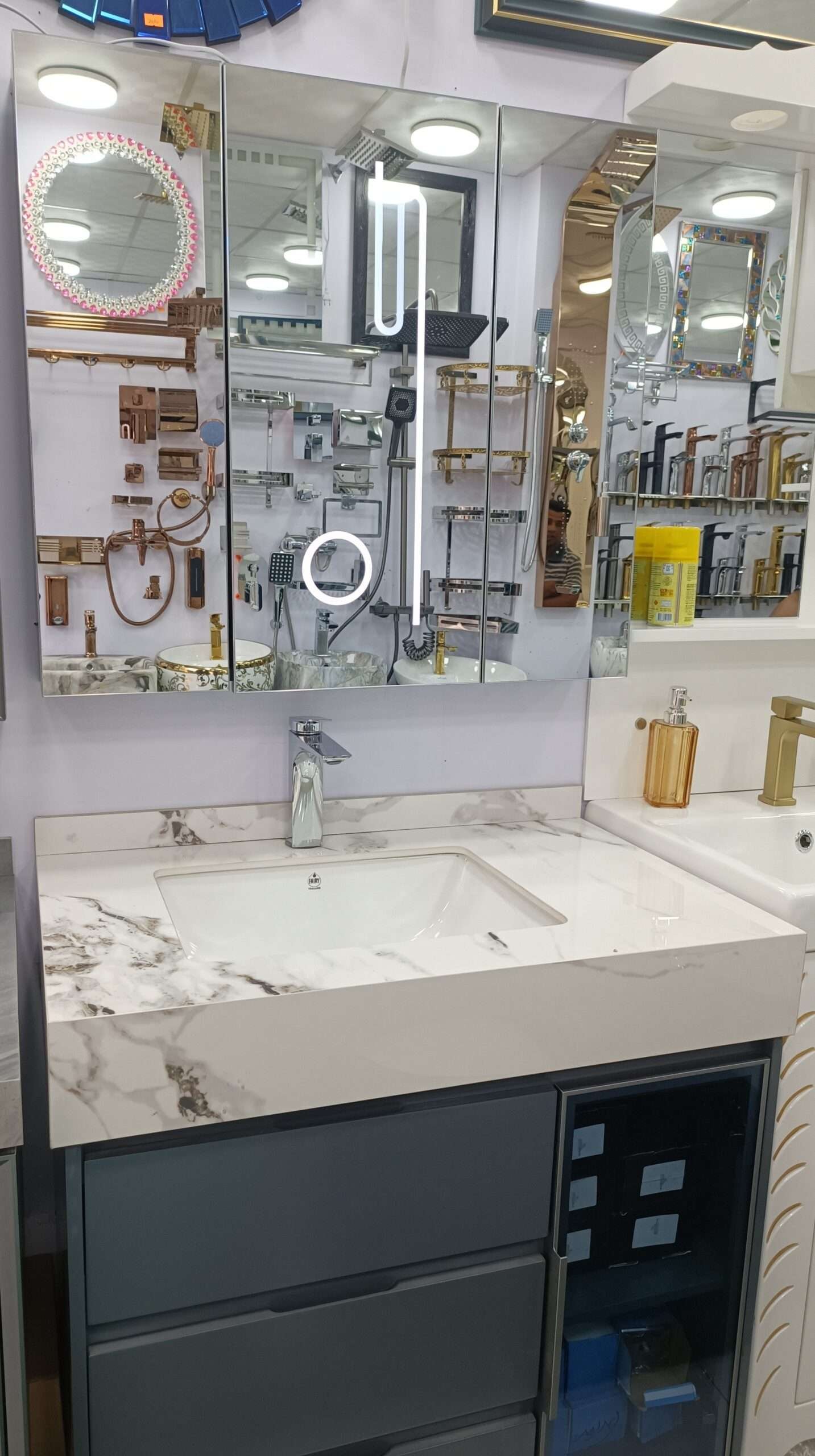 FRIRY THAILAND🇨🇷 BRAND Wall HangingCabinet Basin - ConstructionMart