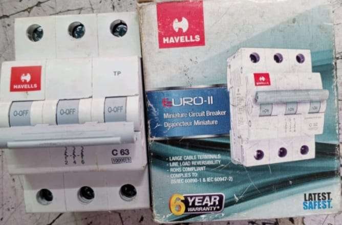 HAVELLS( C 63 ) CIRCUIT BREAKER- Triple Circuit - ConstructionMart