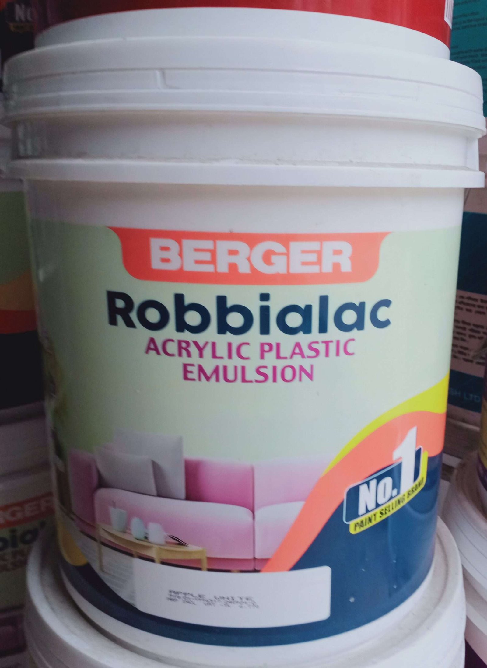 BERGER ROBBIALAC ACRYLIC PLASTIC EMULSION (1 LTR) - ConstructionMart
