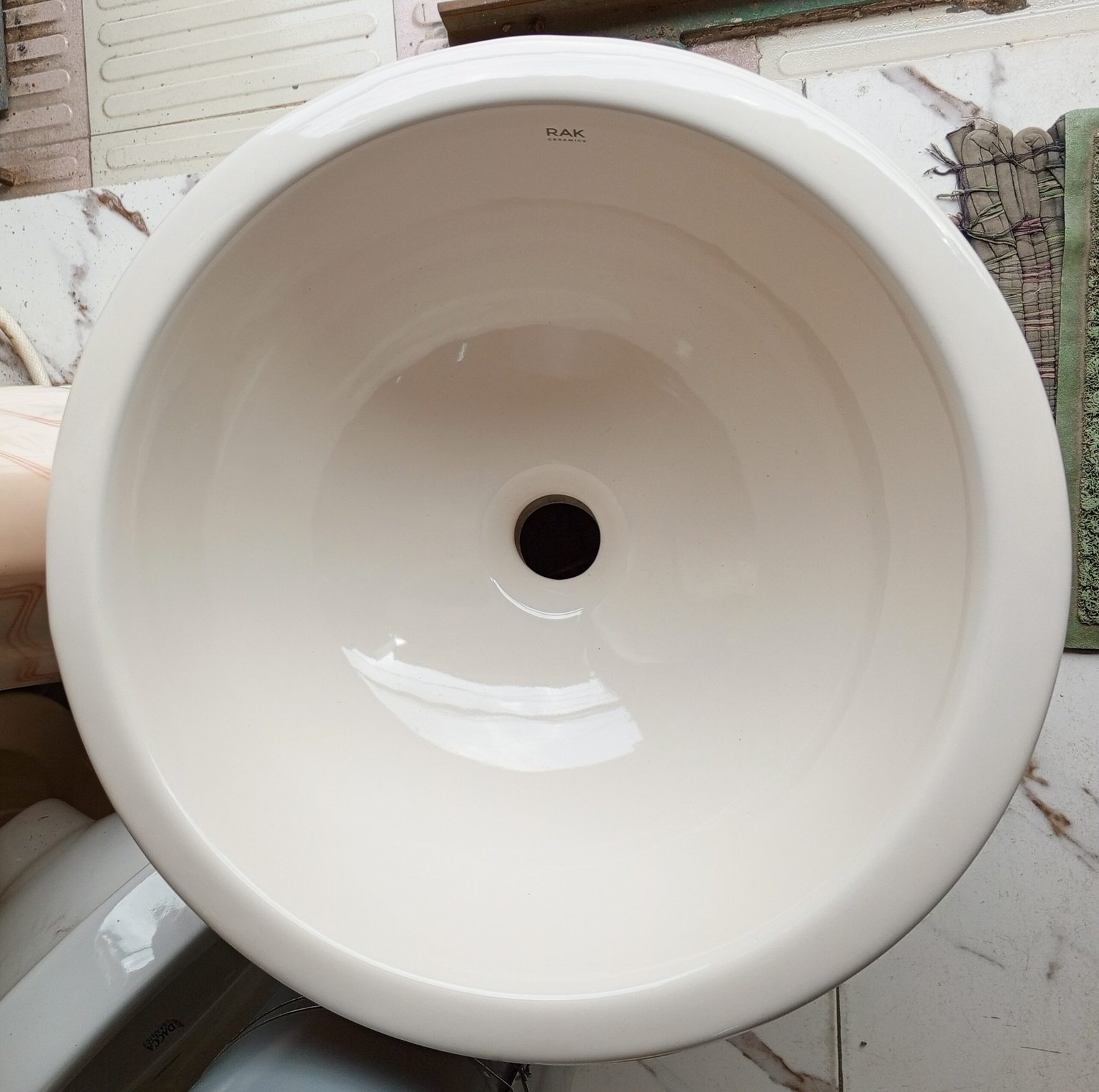 RAK Top Basin (Round) - ConstructionMart