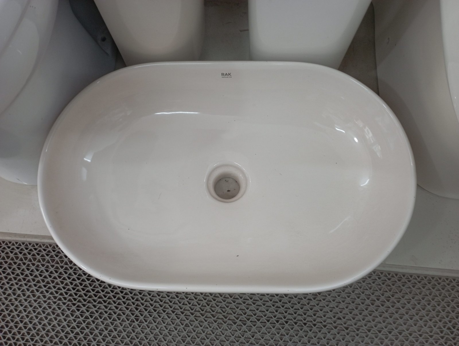 RAK TOP BASIN - ConstructionMart