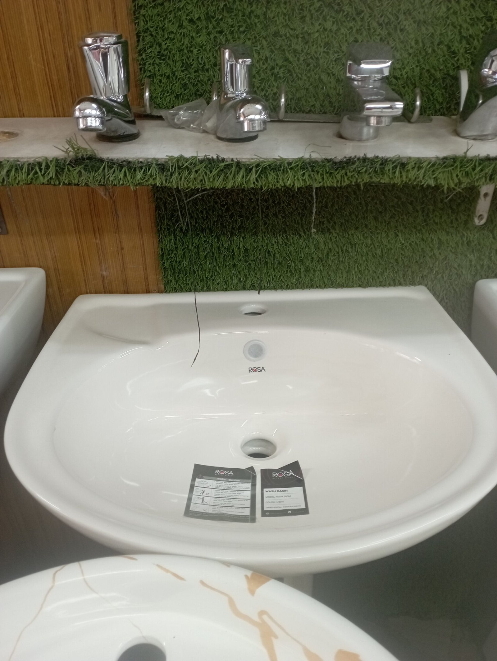 Rosa Top Basin - ConstructionMart