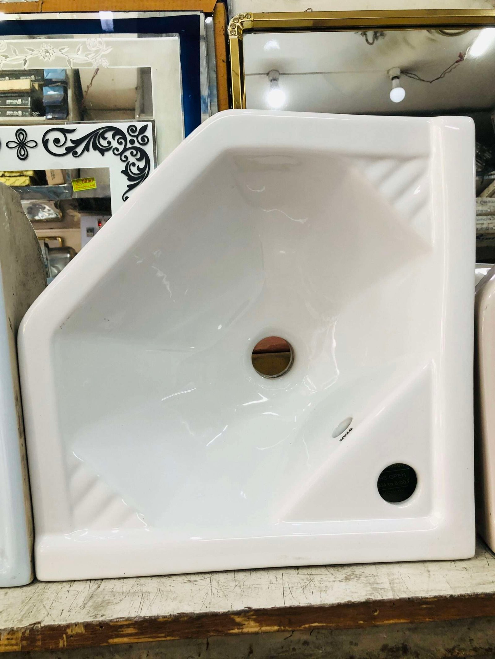 Star Corner Basin - ConstructionMart
