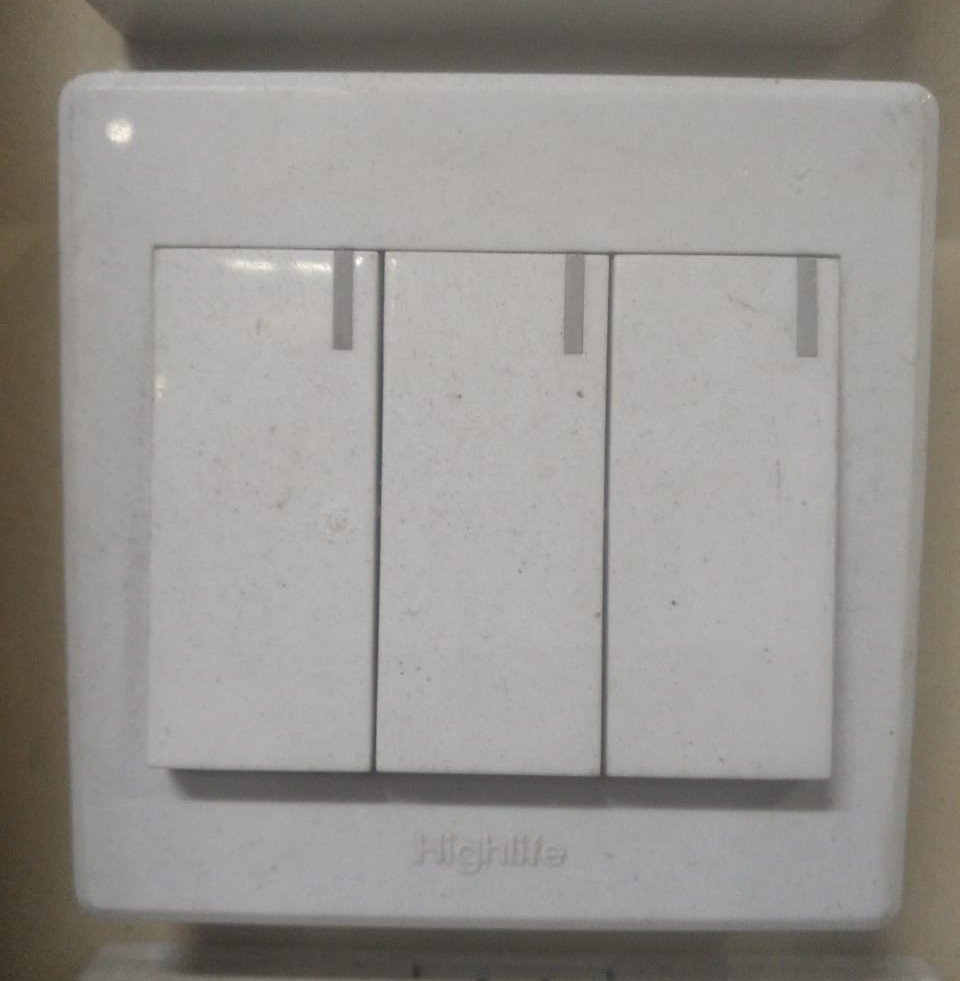 Highlife 3 Gang Switch - ConstructionMart