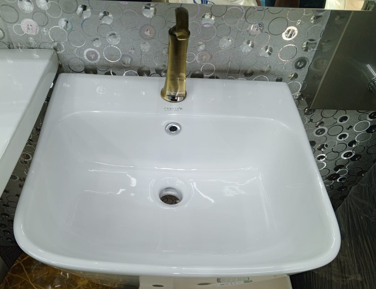 Regolo Stand Basin - ConstructionMart