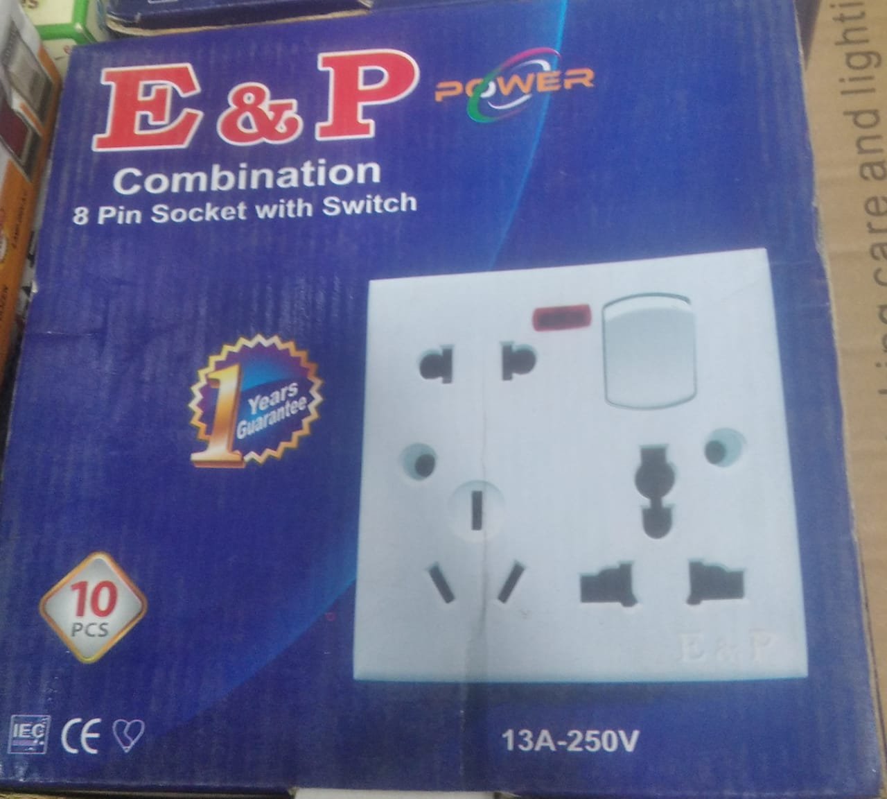 E&P Power 8 Pin Socket - ConstructionMart