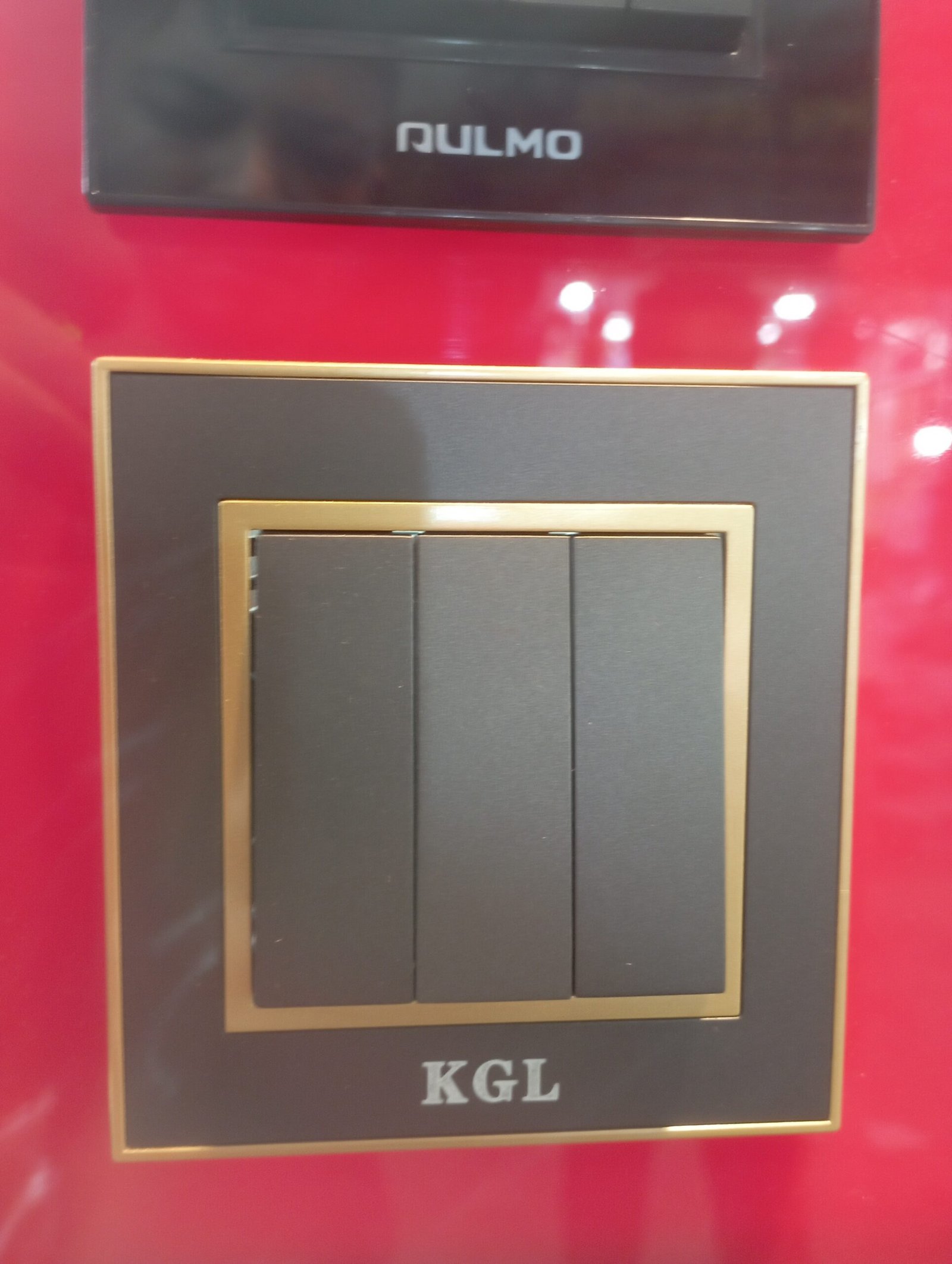 KGL 3 gang switch - ConstructionMart