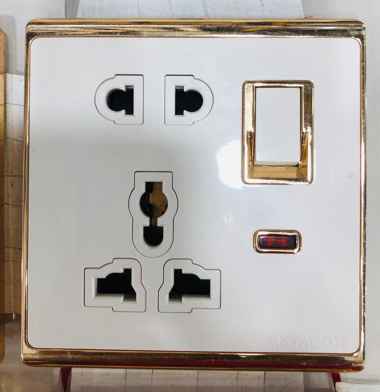 Matador 5 pin socket - ConstructionMart