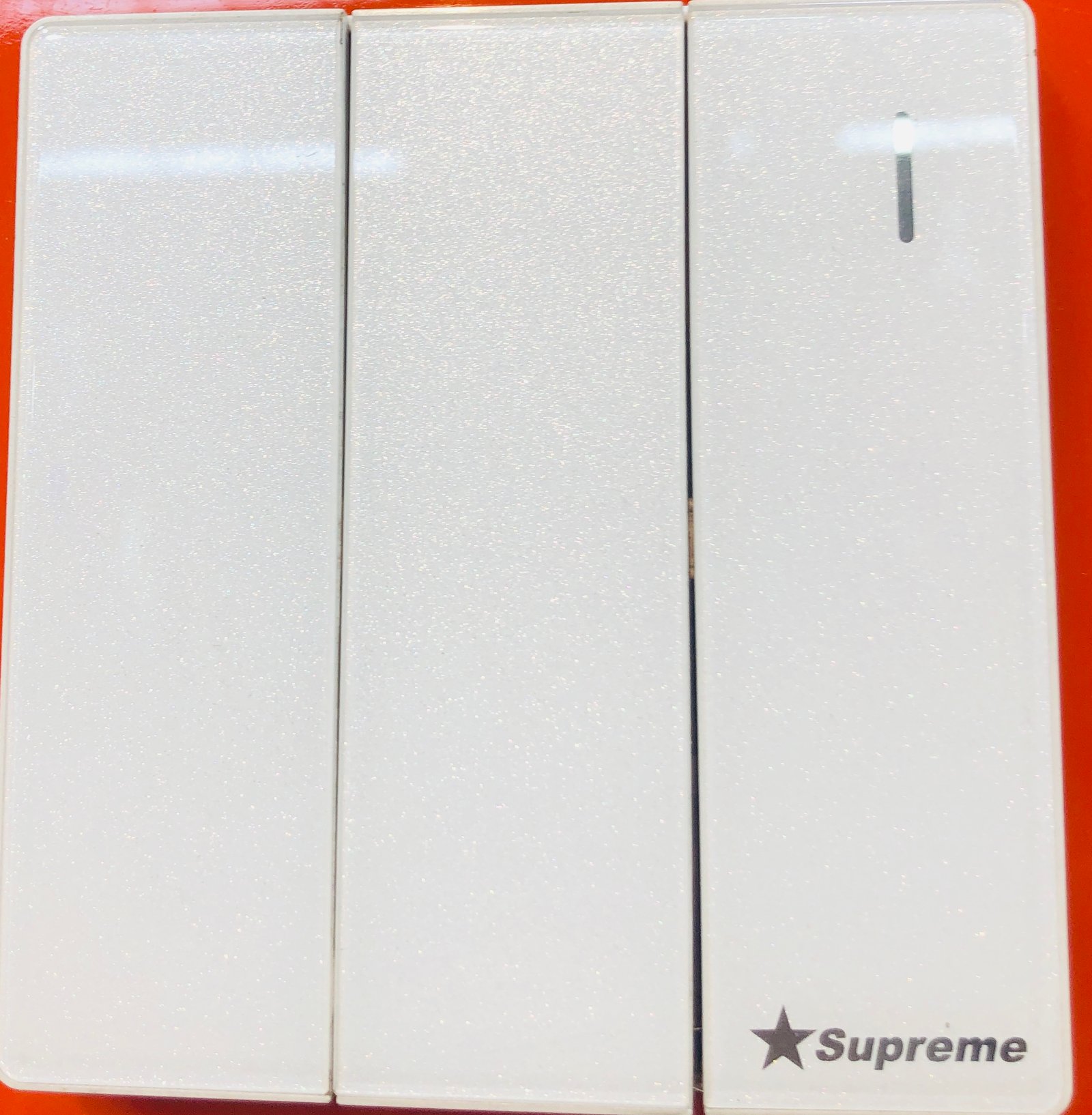 Supreme 3 gang switch - ConstructionMart
