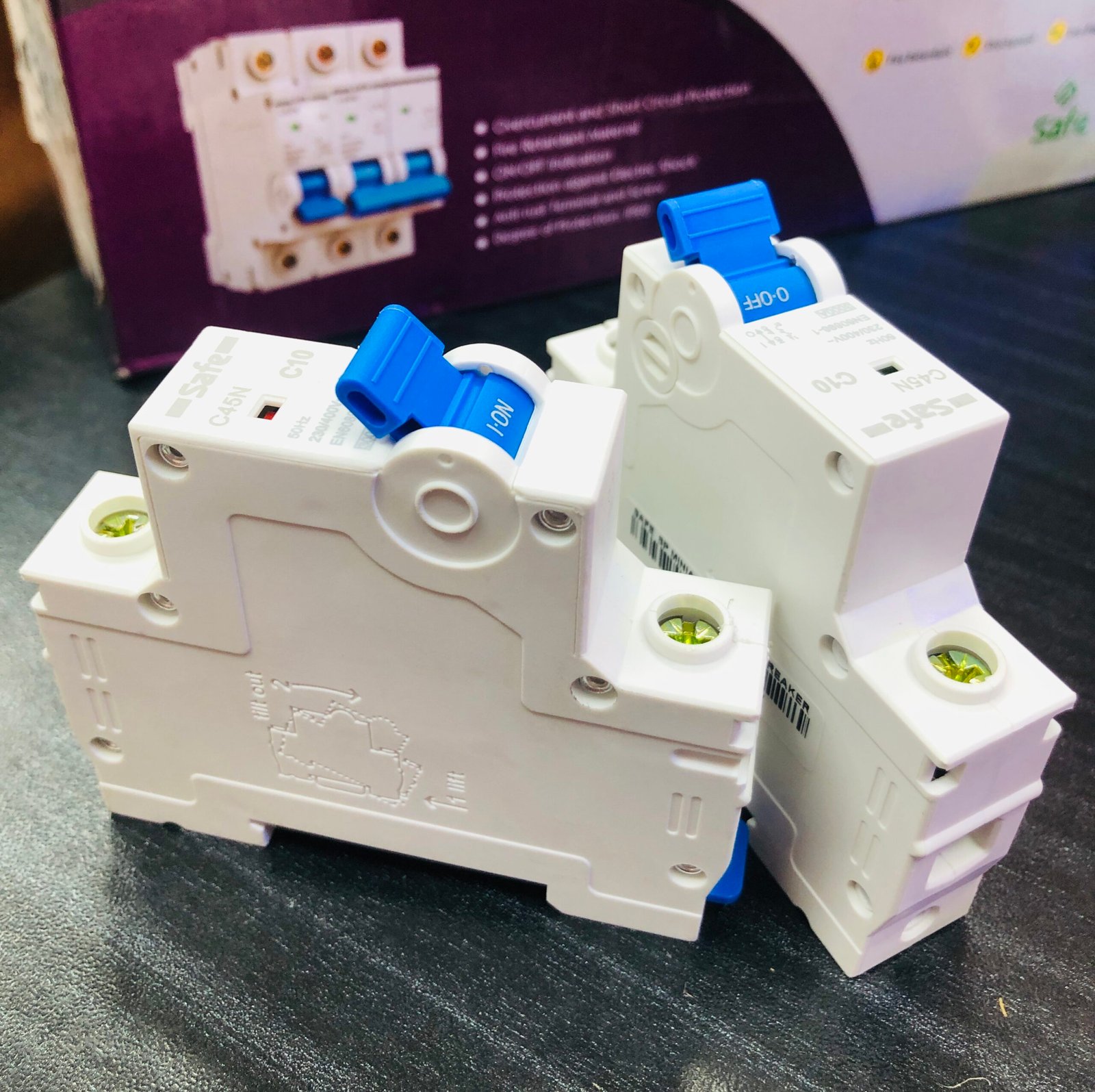 Safe Circuit Breaker - ConstructionMart