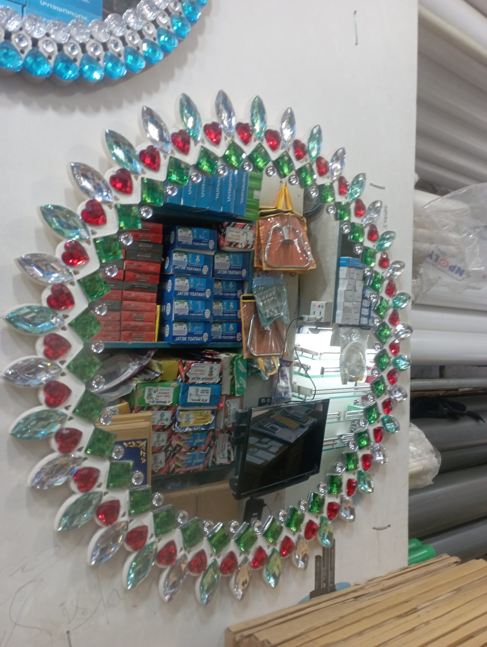 Diamond Mirror - ConstructionMart