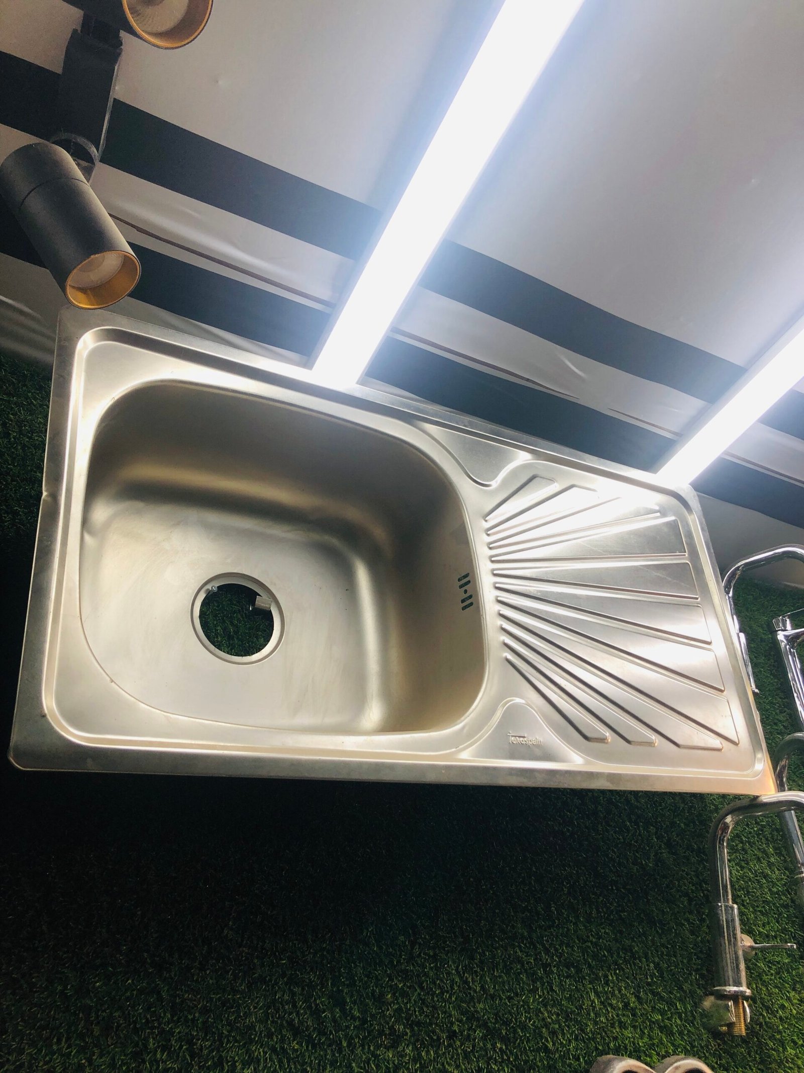 Tekaspain Kitchen Sink - ConstructionMart