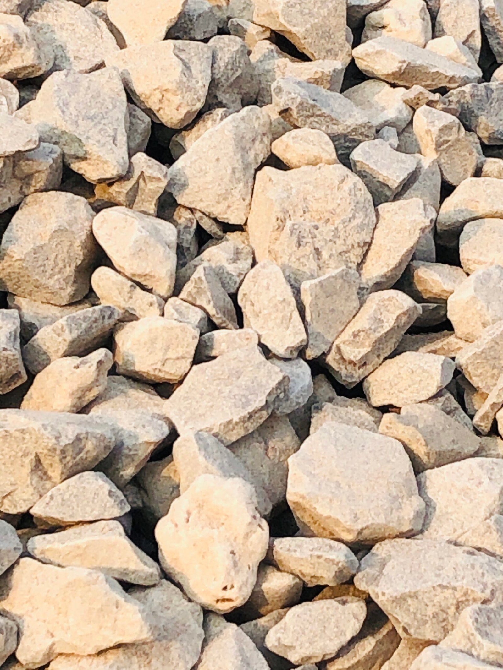 Dubai 3/4 Down Stone - ConstructionMart